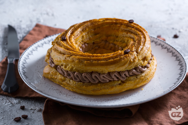 Grande Zeppole au café - Recettes italiennes par GialloZafferano
